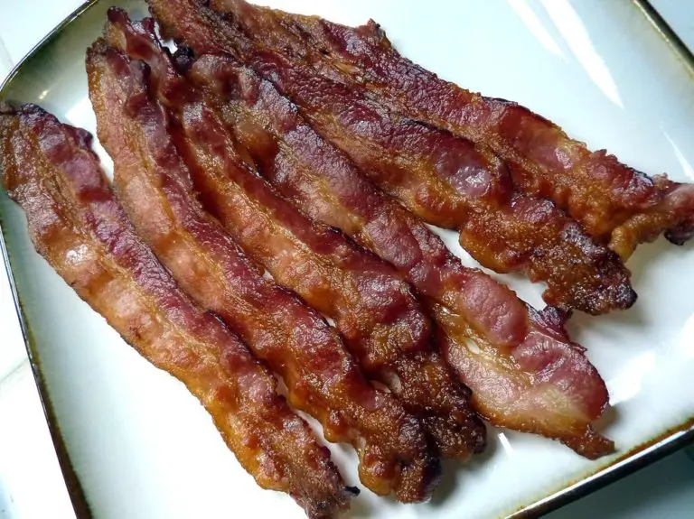 Is Bacon Cooked if It’s not Crispy? Can Bacon Be Undercooked? – Crafty ...